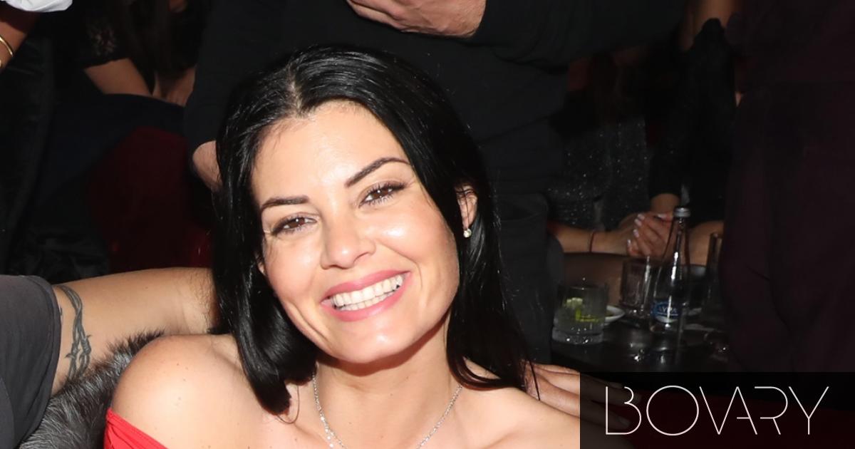 Μαρία Κορινθίου: Με κατακόκκινο maxi φόρεμα -Super ανανεωμένη, κομψή και sexy | BOVARY